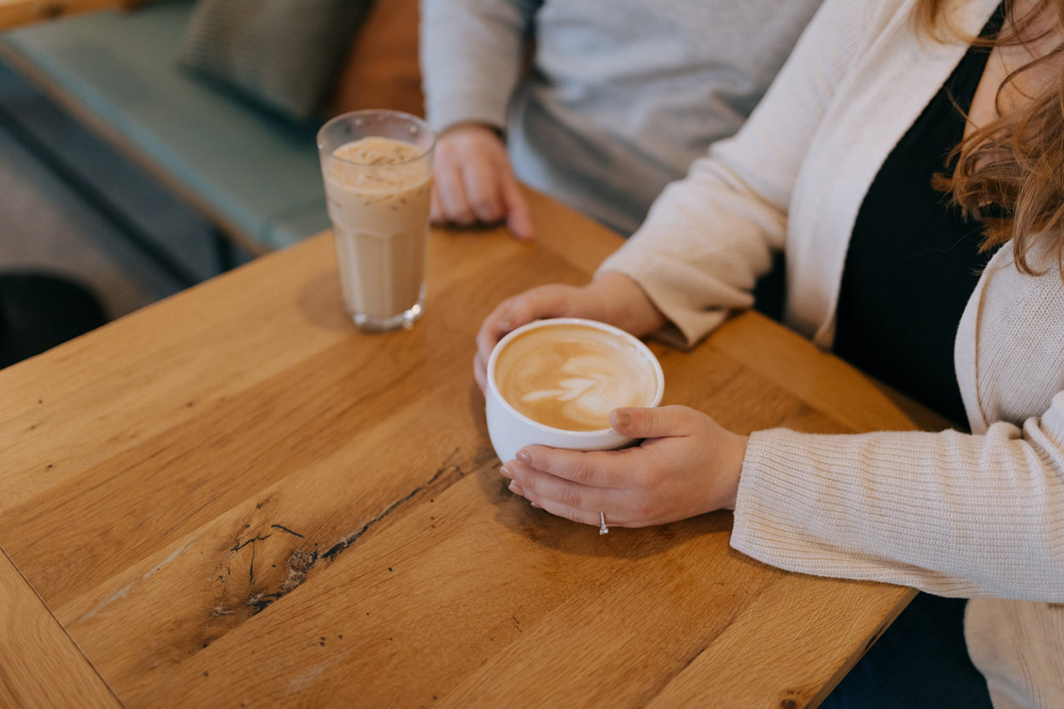 Coffee Shop Engagement Session | AnnikaFrame.com